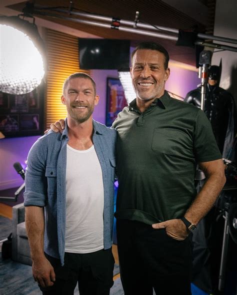 Tony Robbins Weight How Tall Is The Legendary Motivator