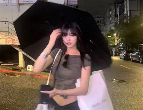 汪峰大女儿近照曝光，19岁小苹果打扮成熟，越来越像妈妈葛荟婕腾讯新闻