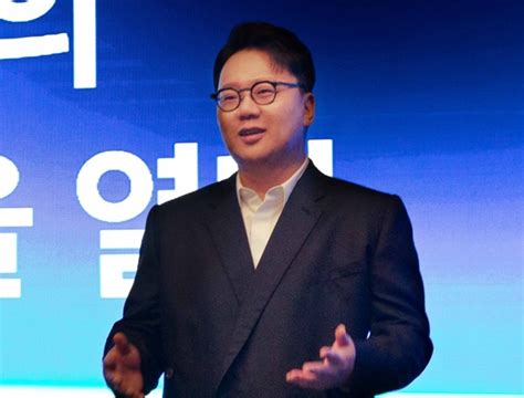 Si증권 신임 대표에 김승연 전 토스증권 대표 선임 Si증권 신임 대표에 김승연 전 토스증권 대표 선임