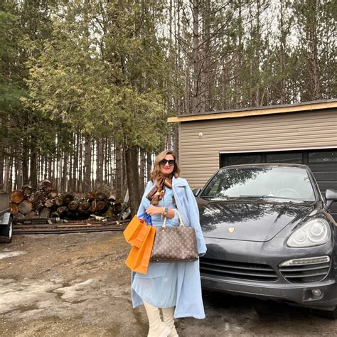 شقولكم بربي بش نخرج في لمة تونسية ولادي شرطوا عليا كسكسي 😅 شقولكم