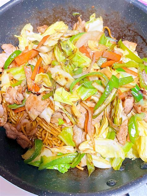 野菜で埋もれるソース焼きそば レシピ・作り方 By Hamupi Ti Zu 楽天レシピ