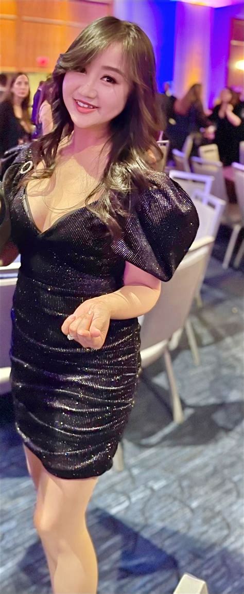 Jiaoyang Zeng Mba On Linkedin Pwc My First Year Pwc Holiday Party