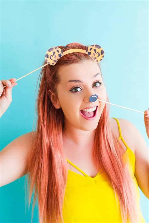 12 Diy Photo Booth Props Ideas Make Funny Party Props At Home