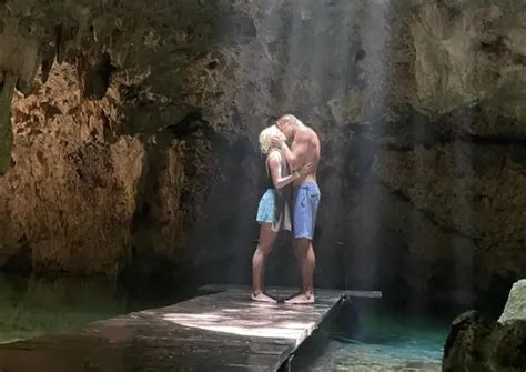 Matt Barr Adventuring With His Girlfriend Kylie E Duff