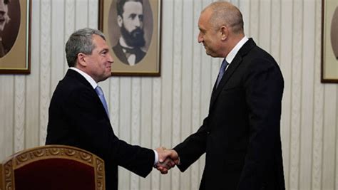 Радев връчва третия мандат на ИТН