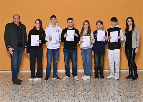 Carl Kellner Schule Kürt Siegerinnen Des Mathewettbewerbs 2223 Carl