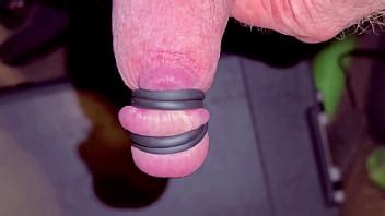 Bondage Extremo Con Anillo Para El Pene Con Cabeza De Hongo De Diciembre