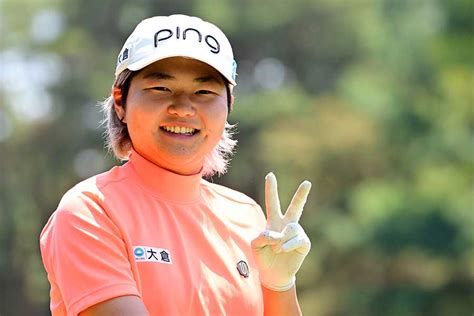 初日史上2位の観客1万2001人、gw開催女子ゴルフは20歳宮澤美咲が首位発進「朝から緊張していた」 The Answer