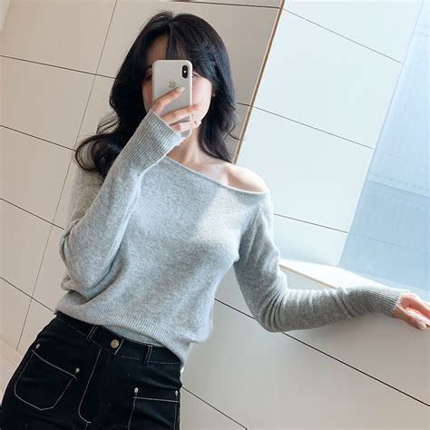 센소버 원 숄더 언발 입술 니트 5col 가을 겨울 오프숄더 보트넥 울 모헤어 트임 긴팔 티셔츠