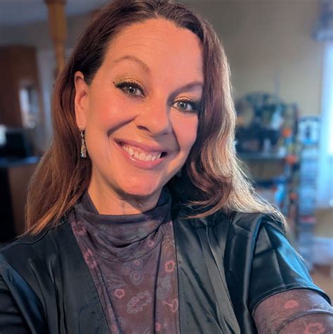 Isabelle Juneau Presse Isabelle Juneau Show Youtube à Facebook