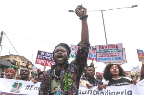 Nigeria Au Moins 21 Morts Lors Des Manifestations Contre La Vie Chère