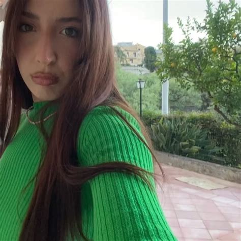 Floriana Manuli Manuli Floriana • Threads Say More