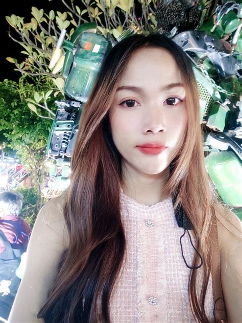 กิ๊ฟ สาวสอง ทวิตนี้ทวิตเดียวค่ะ On Twitter ก็เดินคนเดียวแหละ