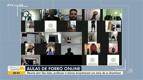 Vídeo Professores De Dança Ensinam Baianos A Dançar Forró Com Aulas