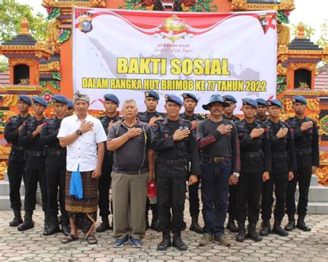 HUT Korps Brimob Polri Ke Satuan Brimob Polda Riau Laksanakan Bakti Sosial Di Beberapa