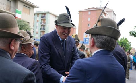 Faccetta Nera Al Raduno Degli Alpini Parla Il Ministro Crosetto «non