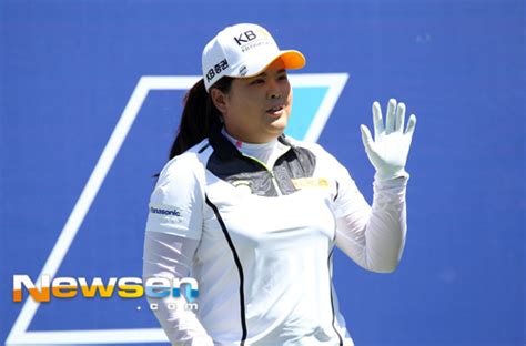 포토엔 박인비 ‘골프 여제의 손인사ana 인스퍼레이션 손에 잡히는 뉴스 눈에 보이는 뉴스 뉴스엔