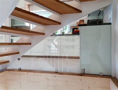 Stiege mit maßgefertigtem Glas STEINKOGLER