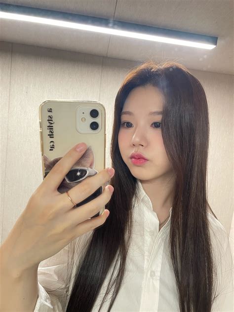 230928 Adyaofficial Twitter Update With Yeonsu Mirror Selfie After A