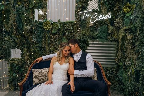 Small Grand Things Wedding Estate