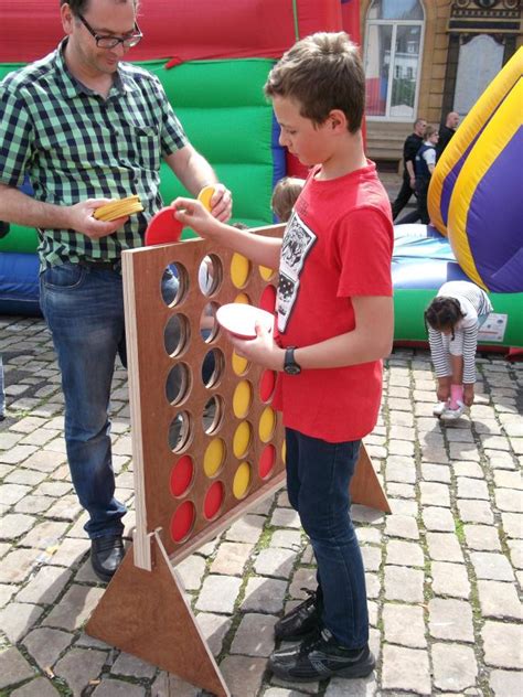 Location de jeux en bois pour fête d entreprise et anniversaire en Belgique