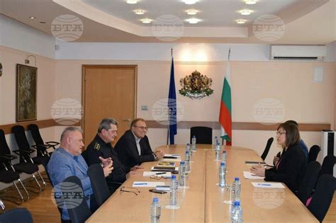 Вицепремиерът Корнелия Нинова събра представители на институциите за предприетите мерки във