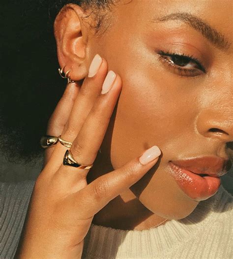 The 20 Best Neutral Nail Colors For All Skin Tones Who What Wear