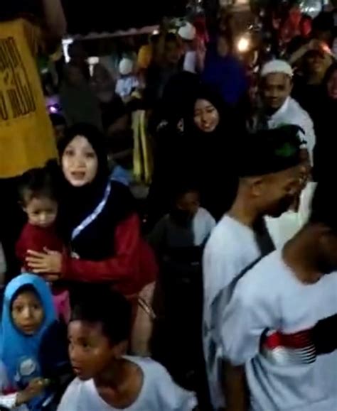 Sambut Idul Fitri Masyarakat Krapyak Takbir Keliling Garuda Jateng
