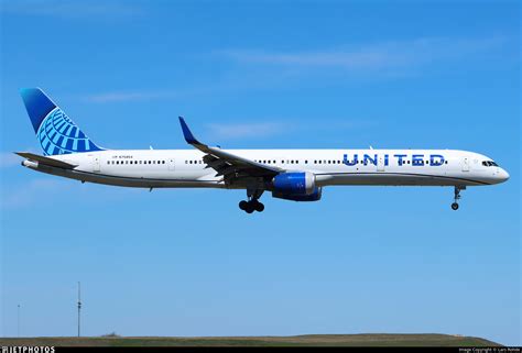 N75854 | Boeing 757-324 | United Airlines | Lars Rohde | JetPhotos