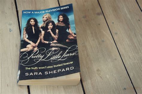Pretty Little Liars Sara Shepard Reviewed By Erin Bloggers Bookshelf