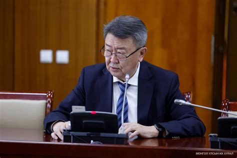 НББХ Ахмад настны тухай хуульд нэмэлт өөрчлөлт оруулах тухай хуулийн төслийг хэлэлцэх нь