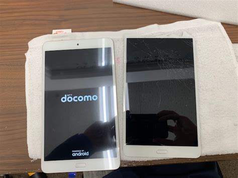 画面が割れてカメラ部分が剥き出し状態になってしまったdtab d 01jの修理について。 xperia galaxy aquos