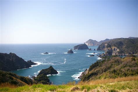 崖と岩場と水平線の無料写真素材 フリー
