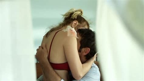 Nude Video Celebs Smaragda Karydi Nude Apo Erota 2014