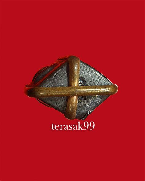 พระพรหมสี่หน้า หลวงพ่ออี๋ วัดสัตหีบ จ ชลบุรี เนื้อเมฆพัตร ราคาเบาๆ 5 พระเครื่อง พระแท้ Webpra