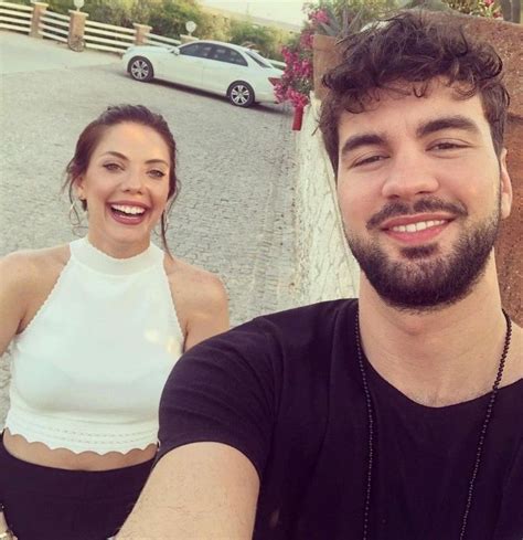 Eda Ece Düğün Tarihi Ne Zaman Düğün Neden Ertelendi Eda Ece