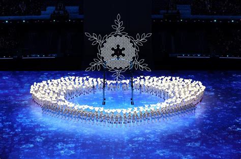 Манай улсын баг тамирчид өвлийн олимпын нээлтэд үндэсний хувцастай оролцлоо