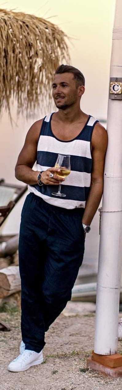 15 Summer Outfit Ideas For Men That Are Easy To Throw On