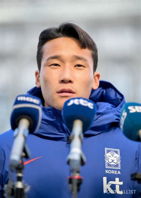 포토 인터뷰 하는 이태석