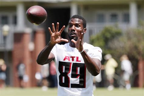 Falcons Updated Outlook Wr Bryan Edwards Waived Pro Sports Outlook