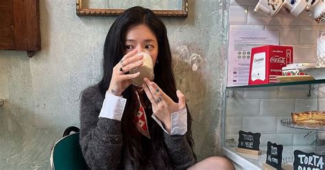 장재인 다이어트 하더니 갈수록 과감스타킹 입고 뽐낸 각선미