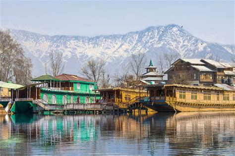 12 Most Beautiful Places In Jammu And Kashmir CRAZY NEWSX