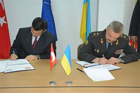 З огляду на важливість геополітичної обстановки в басейні Чорного моря продовжується розвиток