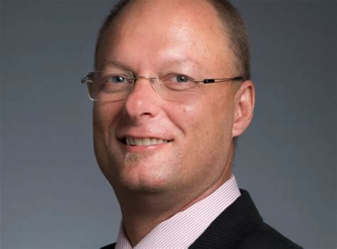 Stephen Pratt PhD VinUni