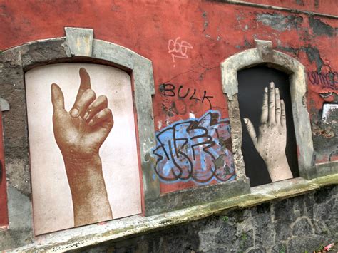 Una Exposición Rellena Los Vanos Del Degradado Palacete De La Finca De Munoa