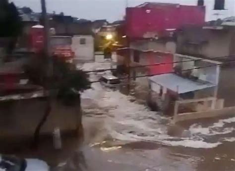 Río Se Desborda En Naucalpan Y Provoca Fuertes Inundaciones