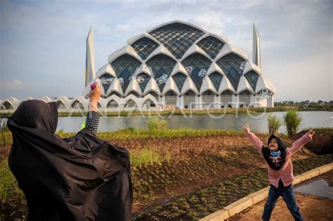 Progres Pembangunan Masjid Al Jabbar Antara Foto