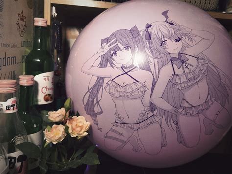 玟王 九鳥 On Twitter 我發現好多人把莫娜誤認成刻晴，那個尖尖是蝴蝶結不是頭髮😂 Twitter