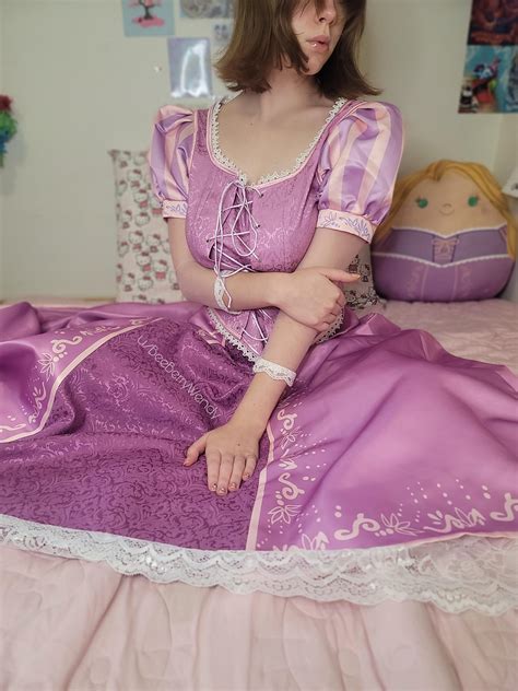 Rapunzel From Tangled By Beeberrywendy Scrolller
