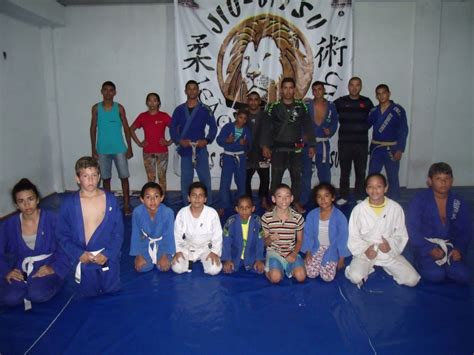 Projeto social transforma jovens e crianças em campeões de Jiu jitsu